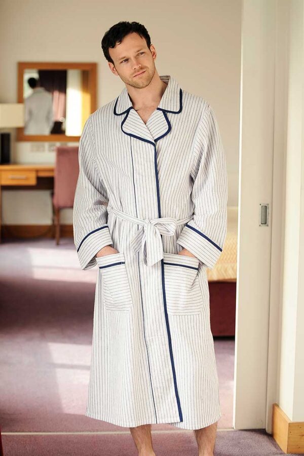 Irish Country Flannel Men's Night Robe - SF3 Navy/Cream/Red Stripe ...