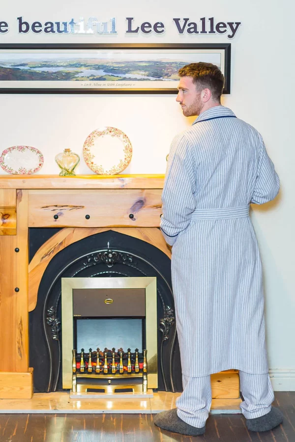 Irish Country Flannel Men's Night Robe - SF3 Navy/Cream/Red Stripe ...